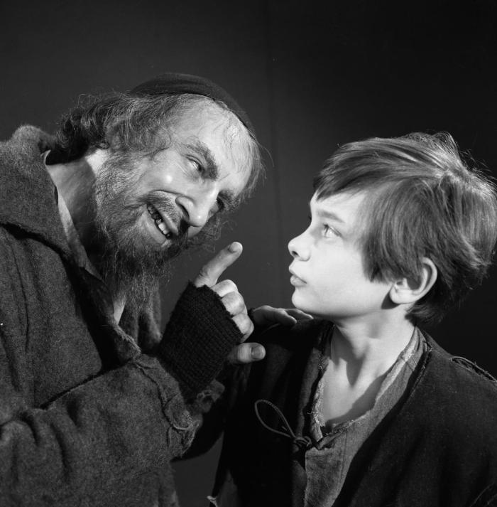 Oliver Twist (BBC, 1962) – Simply Media DVD Review | Archive Television ...